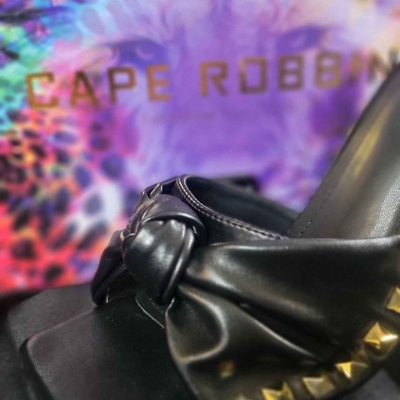 Cape Robbin | Shoes | Cape Robbin Heels Size 9 Black Darian Style ...